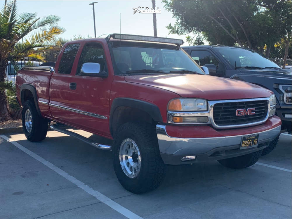 2001 GMC Sierra 1500 Wheel Offset Aggressive > 1" Outside Fender ...