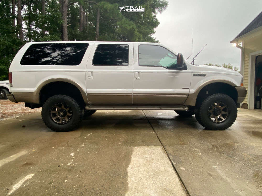 2003 Ford Excursion Wheel Offset Aggressive > 1" Outside Fender ...