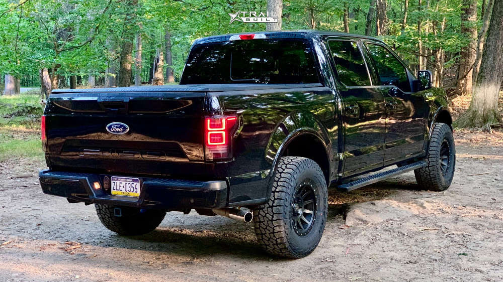 2018 Ford F-150 Wheel Offset Aggressive > 1" Outside Fender Leveling ...