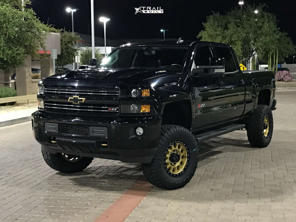 2017 Chevrolet Silverado 2500 HD Wheel Offset Aggressive > 1" Outside ...