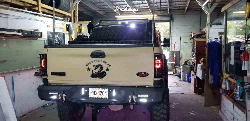 2002 Ford F-250 Super Duty Wheel Offset Aggressive > 1" Outside Fender ...