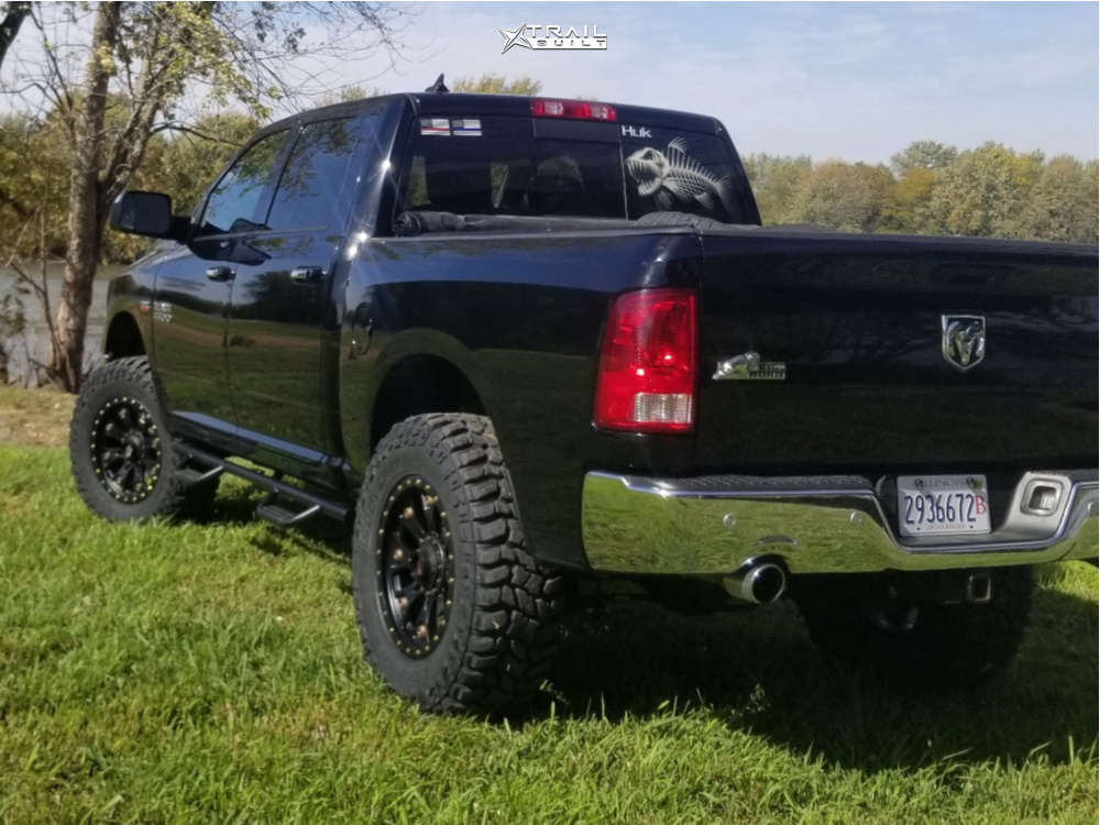 2014 Ram 1500 Wheel Offset Aggressive > 1" Outside Fender Suspension ...