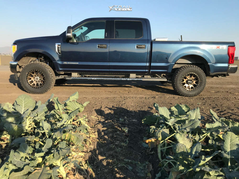 2017 Ford F-250 Super Duty Wheel Offset Slightly Aggressive Leveling ...