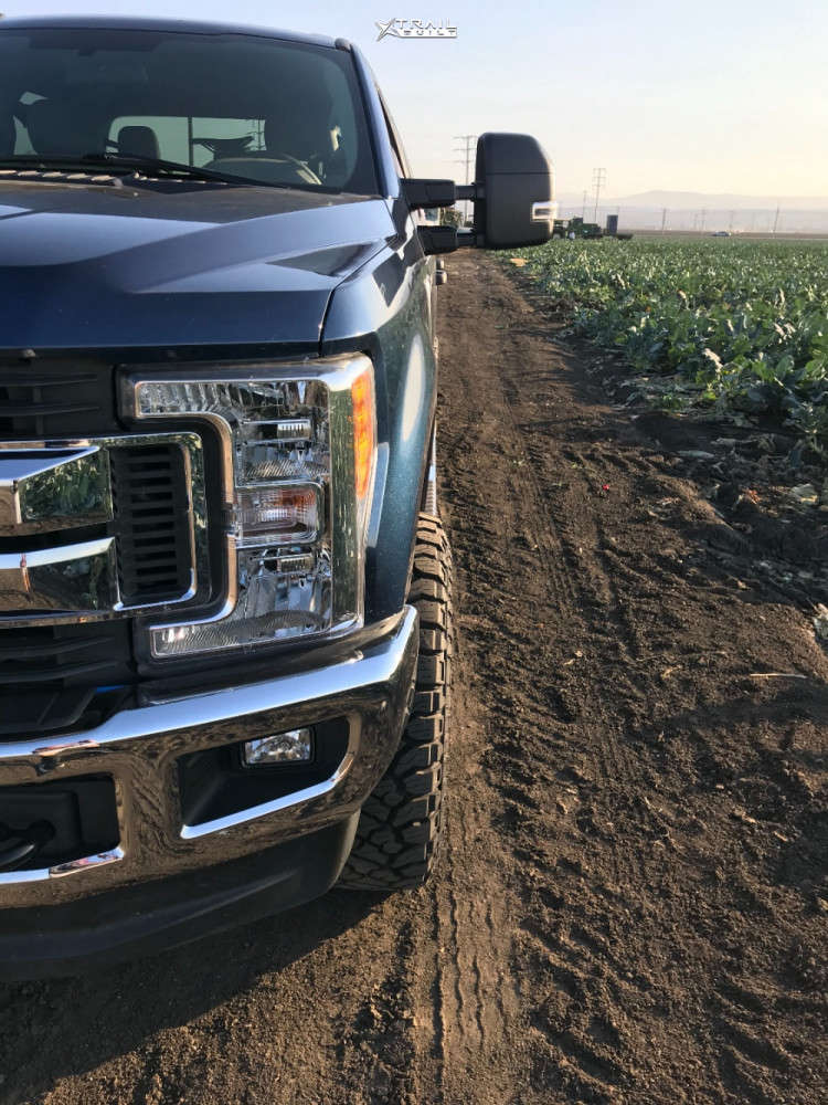 2017 Ford F-250 Super Duty Wheel Offset Slightly Aggressive Leveling ...