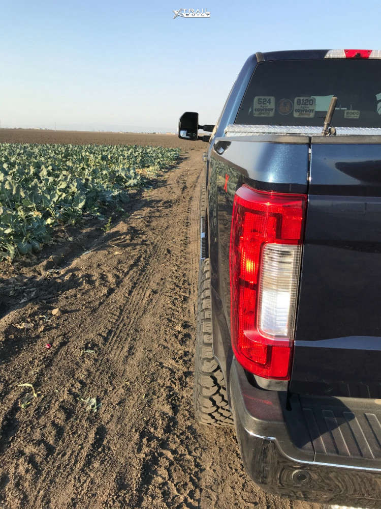2017 Ford F-250 Super Duty Wheel Offset Slightly Aggressive Leveling ...