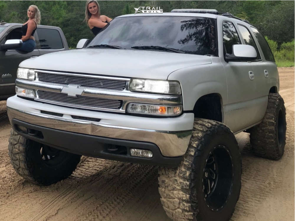 2000 Chevrolet Tahoe Wheel Offset Aggressive > 1" Outside Fender ...