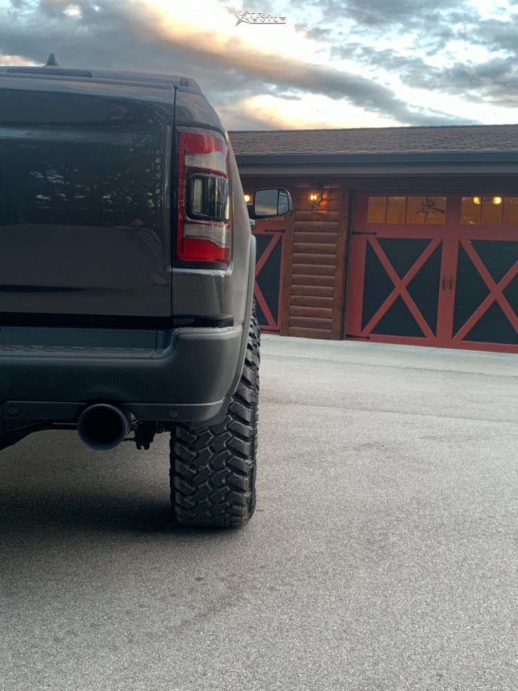 2019 Ram 1500 Wheel Offset Aggressive > 1" Outside Fender Leveling Kit ...