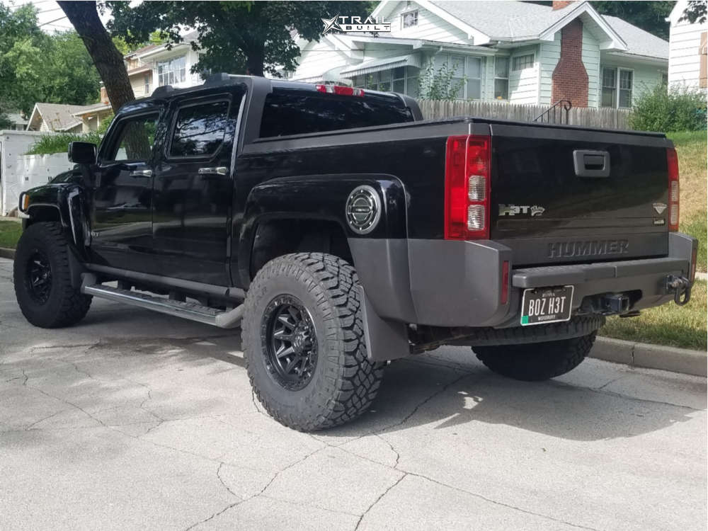 2010 Hummer H3T Wheel Offset Aggressive > 1" Outside Fender Leveling ...