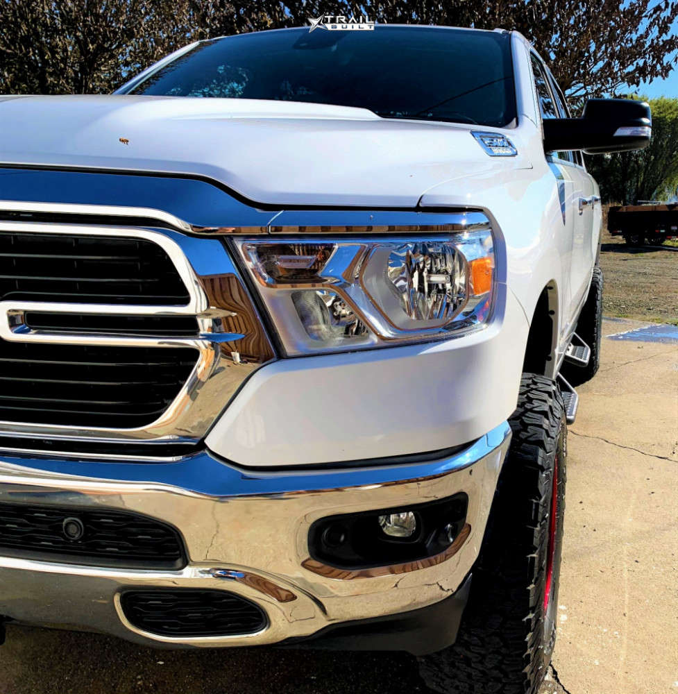 2019 Ram 1500 Wheel Offset Aggressive > 1" Outside Fender Suspension ...