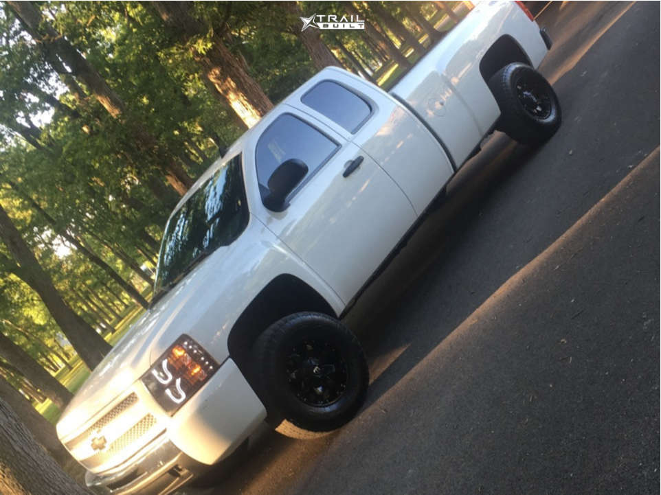 2011 Chevrolet Silverado 1500 Wheel Offset Aggressive > 1" Outside ...