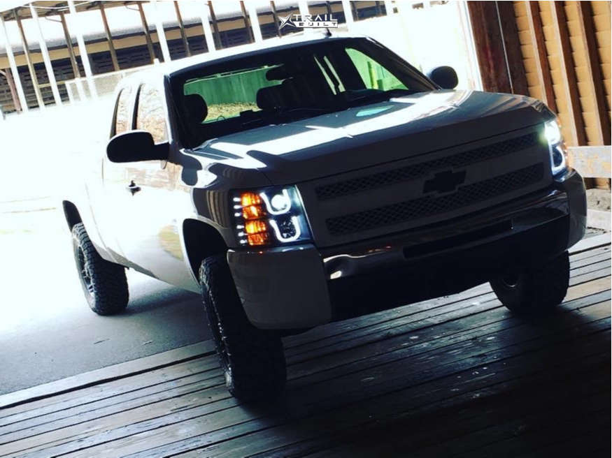 2011 Chevrolet Silverado 1500 Wheel Offset Aggressive > 1" Outside ...