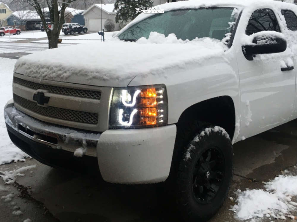 2011 Chevrolet Silverado 1500 Wheel Offset Aggressive > 1" Outside ...