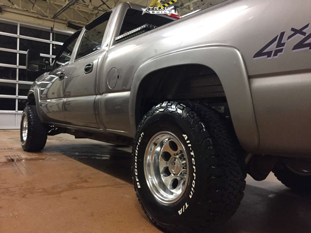 2006 Chevrolet Silverado 2500 HD Wheel Offset Aggressive > 1" Outside ...