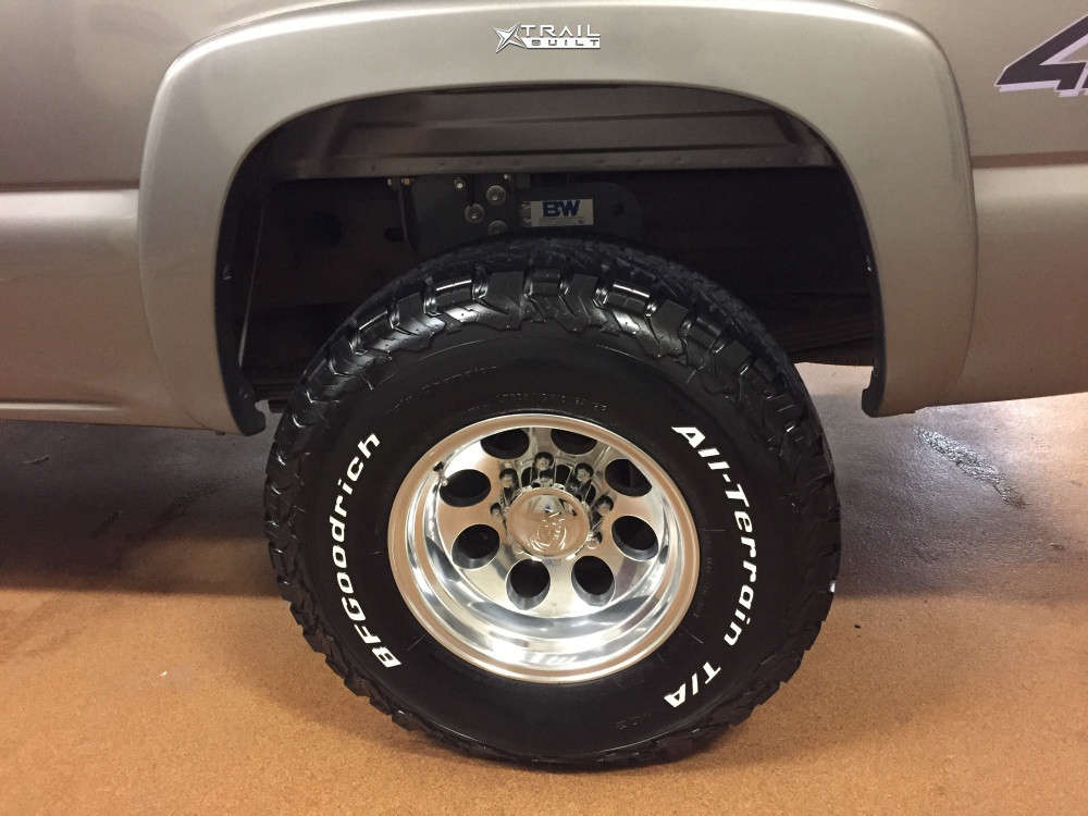 2006 Chevrolet Silverado 2500 HD Wheel Offset Aggressive > 1" Outside ...