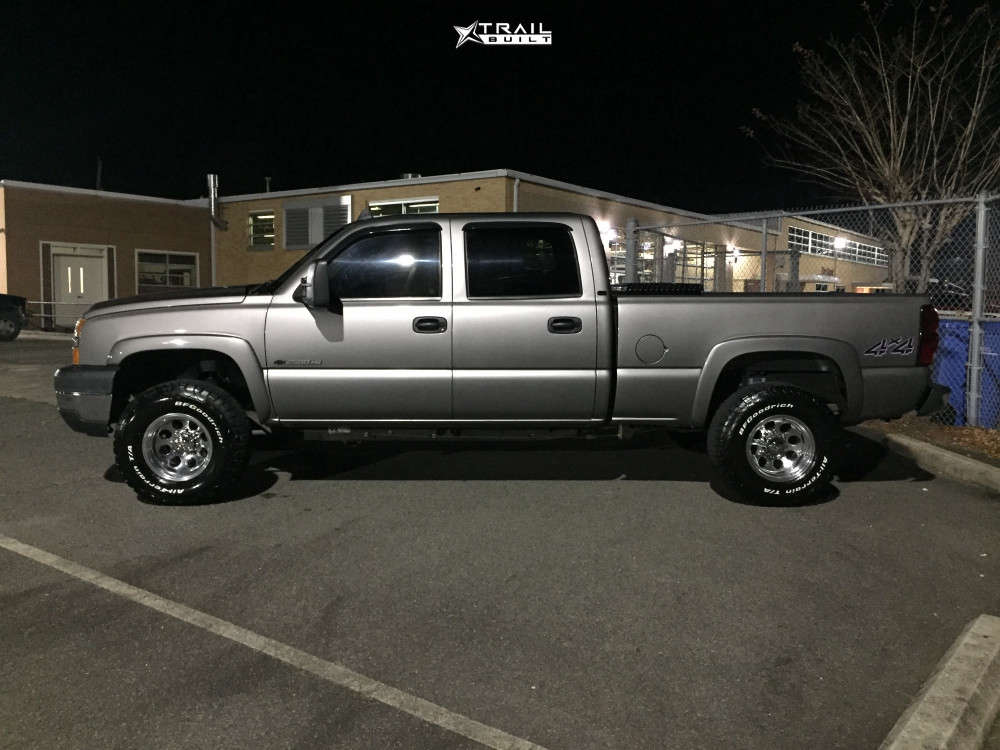 2006 Chevrolet Silverado 2500 HD Wheel Offset Aggressive > 1" Outside ...