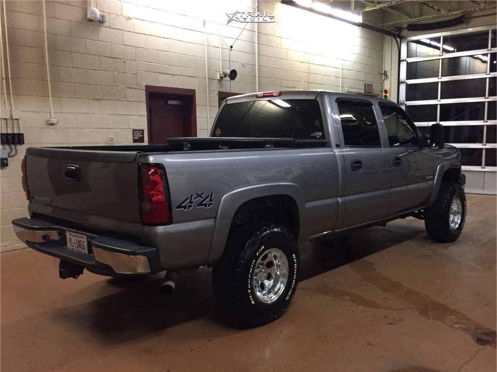 2006 Chevrolet Silverado 2500 HD Wheel Offset Aggressive > 1" Outside ...