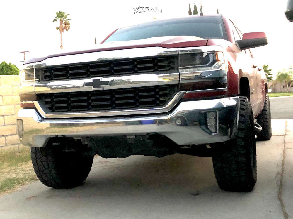 2017 Chevrolet Silverado 1500 Wheel Offset Slightly Aggressive Leveling ...