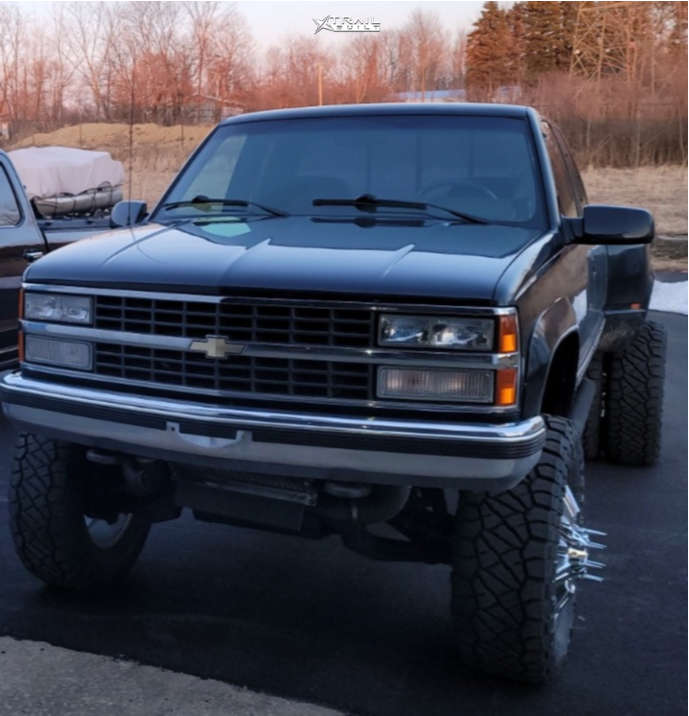 1993 Chevrolet K3500 Wheel Offset Aggressive > 1" Outside Fender ...