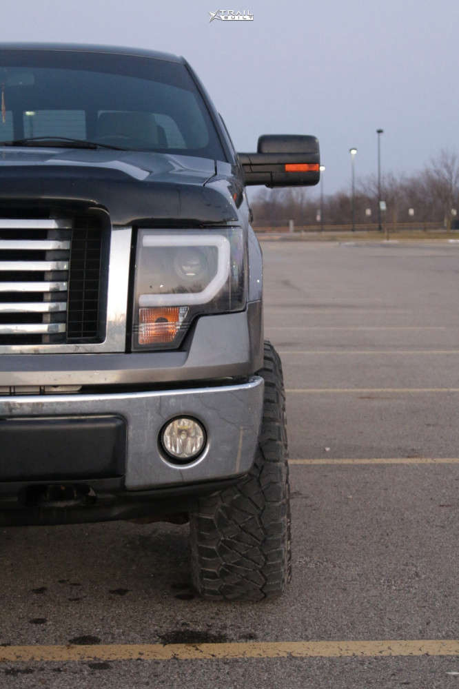 2012 Ford F-150 Wheel Offset Aggressive > 1" Outside Fender Leveling ...