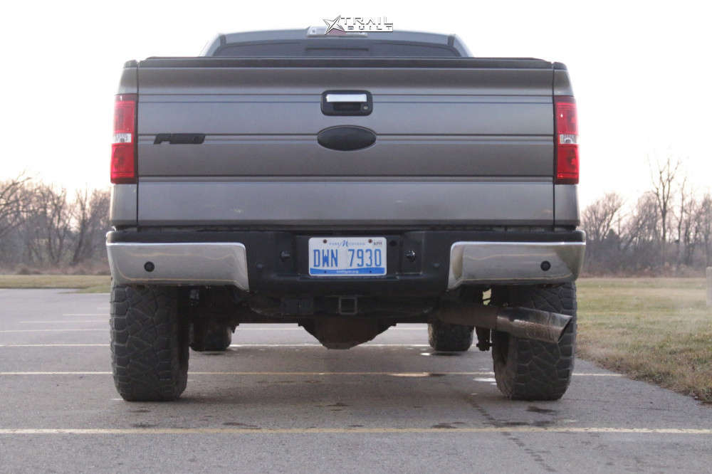 2012 Ford F-150 Wheel Offset Aggressive > 1" Outside Fender Leveling ...