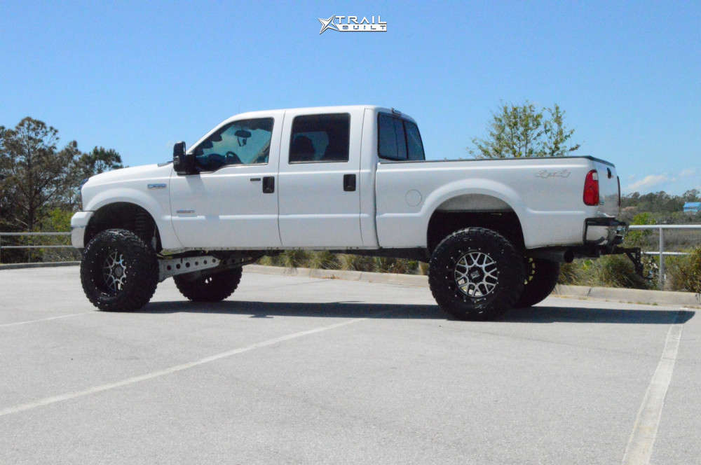 2005 Ford F-250 Super Duty Wheel Offset Aggressive > 1" Outside Fender ...
