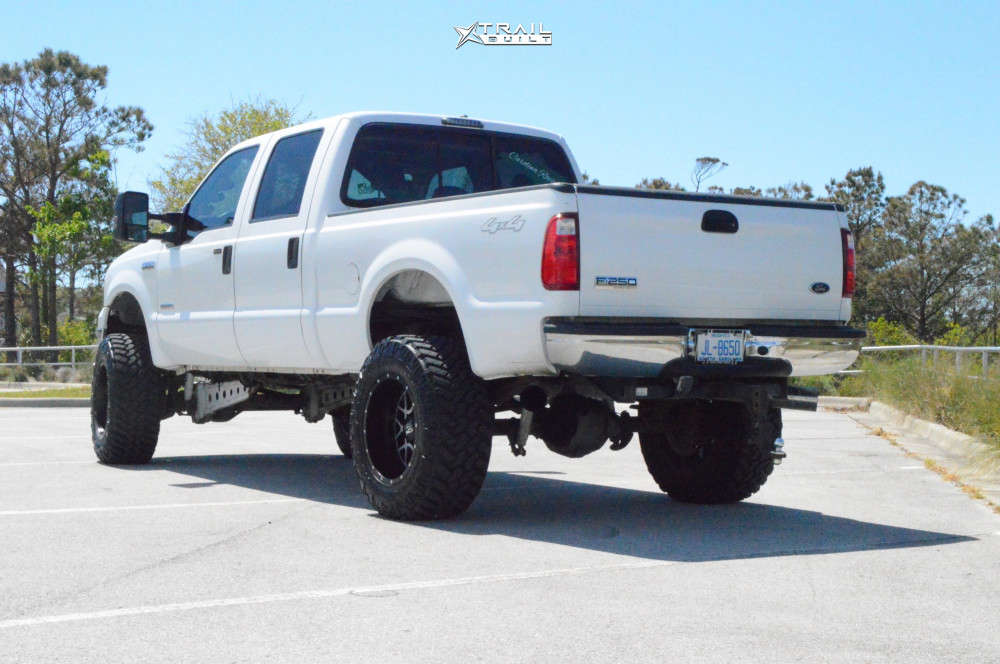 2005 Ford F-250 Super Duty Wheel Offset Aggressive > 1" Outside Fender ...