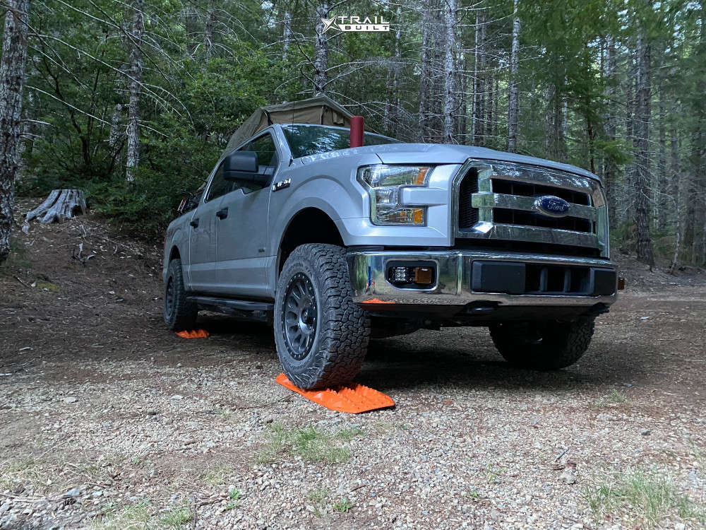 2017 Ford F-150 Wheel Offset Aggressive > 1" Outside Fender Leveling ...