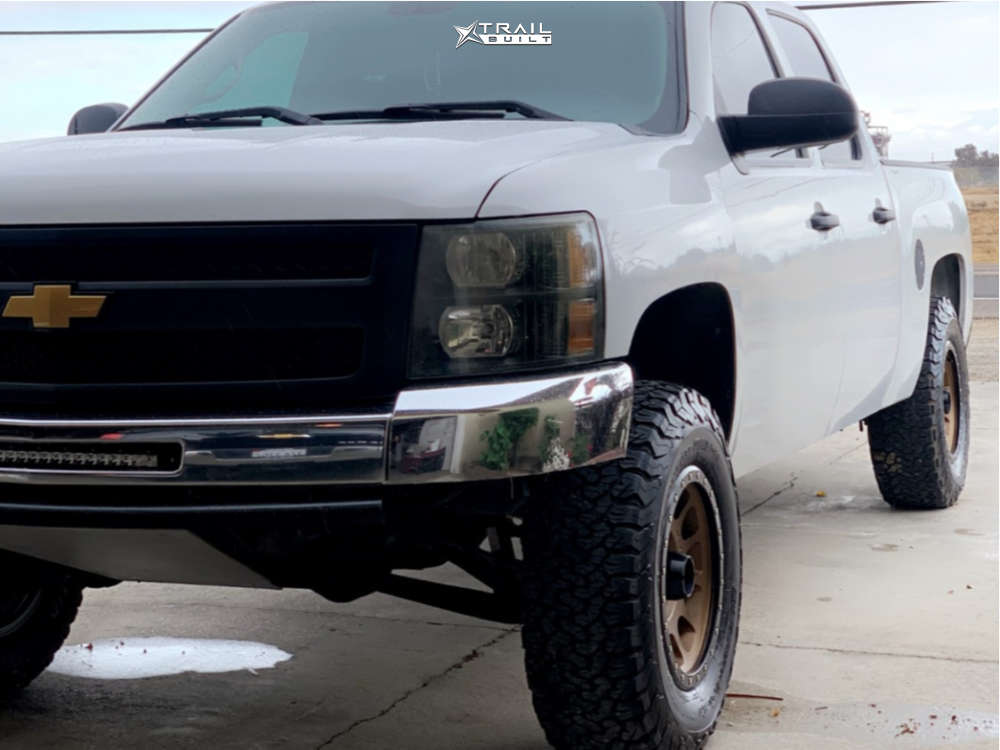 2012 Chevrolet Silverado 1500 Wheel Offset Aggressive > 1" Outside ...