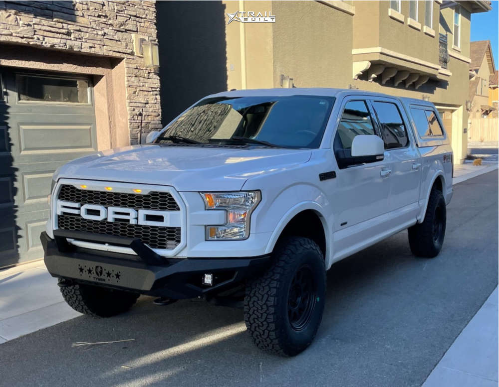 2015 Ford F-150 Wheel Offset Aggressive > 1" Outside Fender Leveling ...