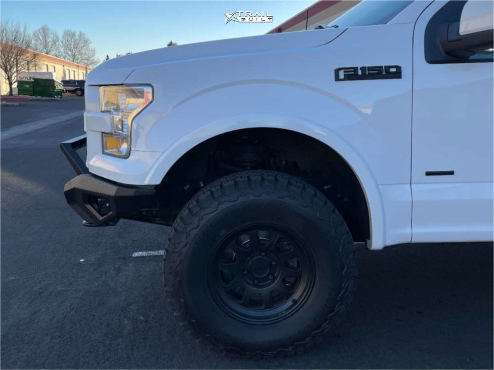 2015 Ford F-150 Wheel Offset Aggressive > 1" Outside Fender Leveling ...