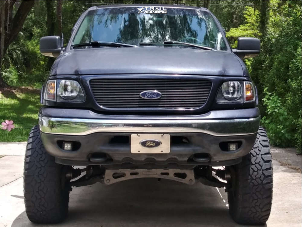 2001 Ford F-150 Wheel Offset Aggressive > 1" Outside Fender Suspension ...