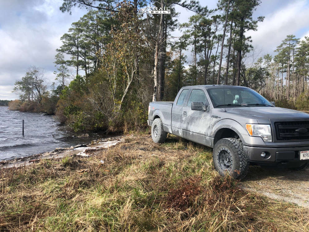2013 Ford F-150 Wheel Offset Aggressive > 1" Outside Fender Leveling ...