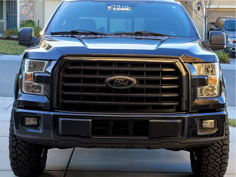 2015 Ford F-150 Wheel Offset Aggressive > 1" Outside Fender Leveling ...