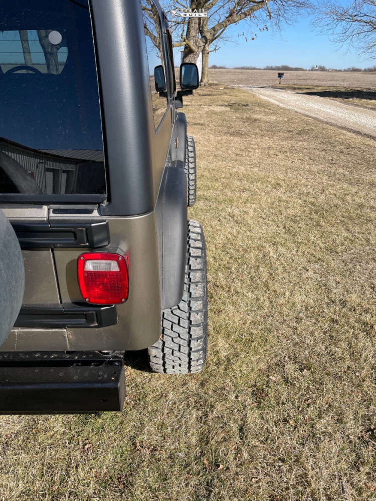 2004 Jeep Wrangler Wheel Offset Aggressive > 1" Outside Fender ...
