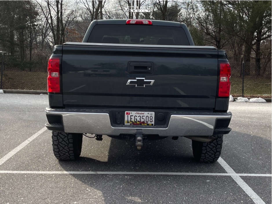 2018 Chevrolet Silverado 1500 Wheel Offset Aggressive > 1" Outside ...
