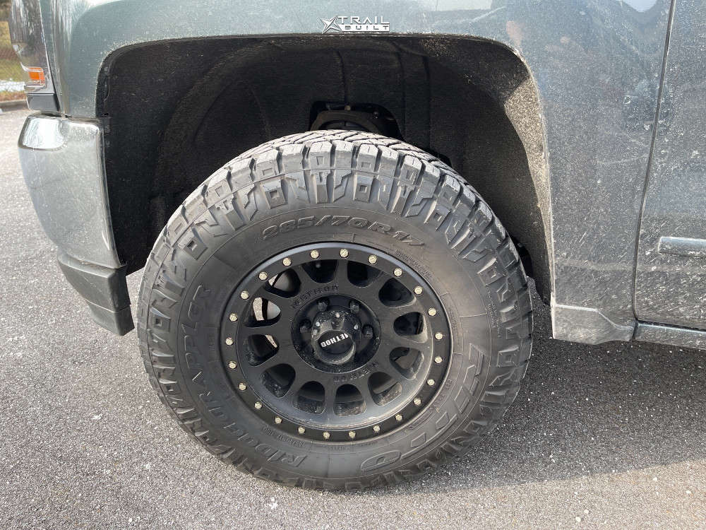 2018 Chevrolet Silverado 1500 Wheel Offset Aggressive > 1" Outside ...