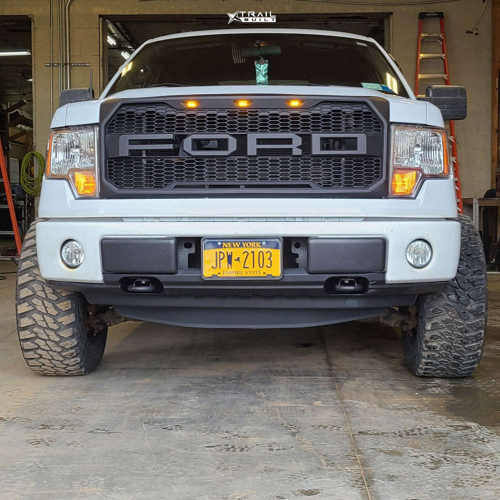 2014 Ford F-150 Wheel Offset Aggressive > 1" Outside Fender Leveling ...