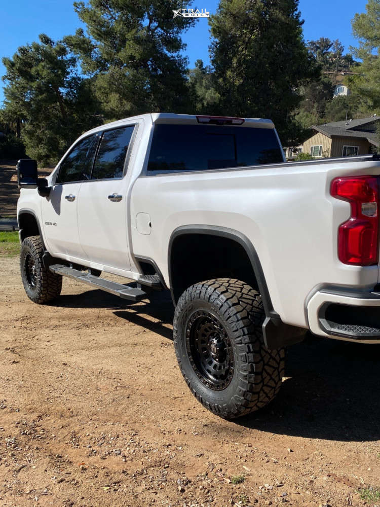 2020 Chevrolet Silverado 2500 HD Wheel Offset Aggressive > 1" Outside ...
