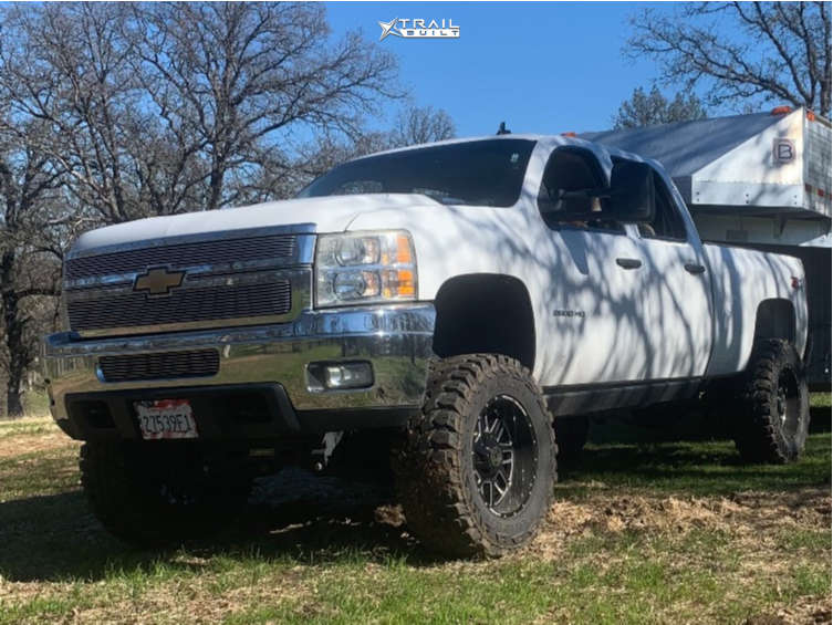 2011 Chevrolet Silverado 2500 HD Wheel Offset Aggressive > 1" Outside ...