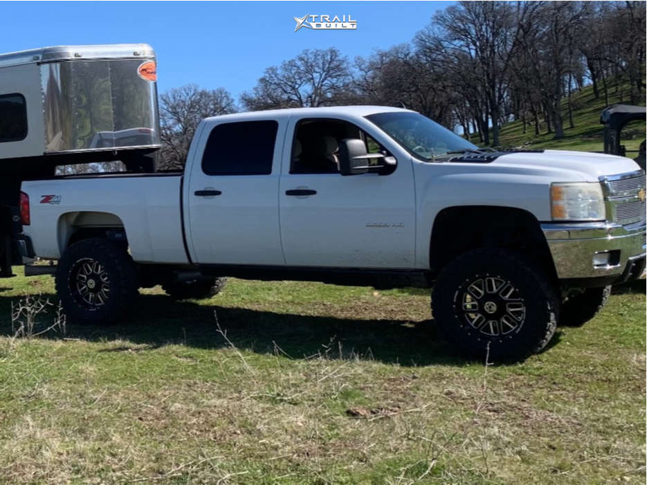 2011 Chevrolet Silverado 2500 HD Wheel Offset Aggressive > 1" Outside ...