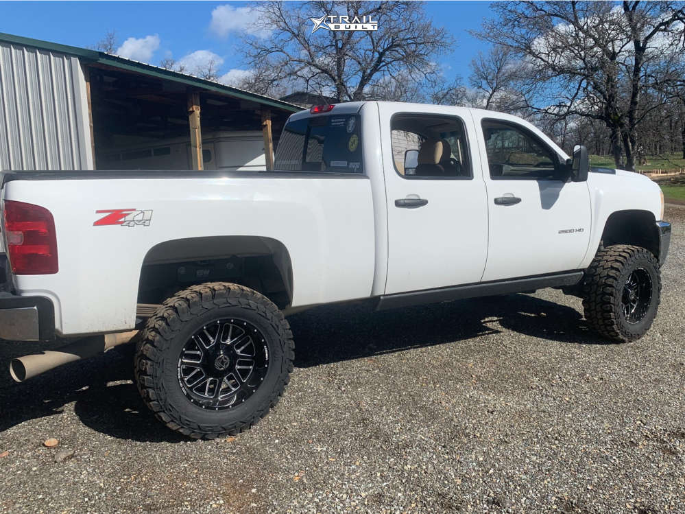 2011 Chevrolet Silverado 2500 HD Wheel Offset Aggressive > 1" Outside ...
