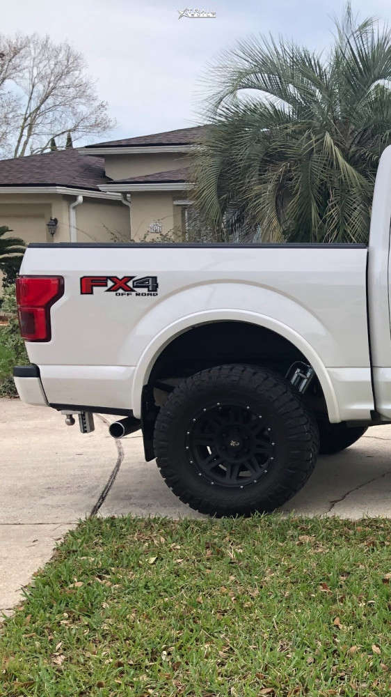 2018 Ford F-150 Wheel Offset Aggressive > 1" Outside Fender Leveling ...