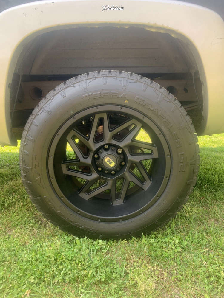 2004 Chevrolet Silverado 1500 Wheel Offset Aggressive > 1" Outside ...