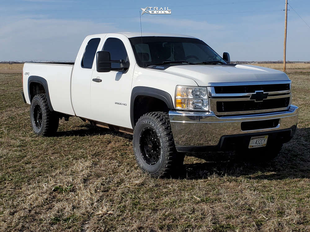 2011 Chevrolet Silverado 2500 HD Wheel Offset Slightly Aggressive ...