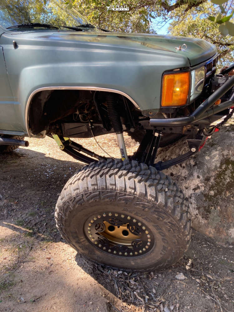 1986 Toyota 4Runner Wheel Offset Aggressive > 1" Outside Fender ...