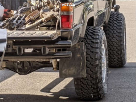 1986 Toyota Pickup Wheel Offset Super Aggressive 3"-5" Suspension Lift ...