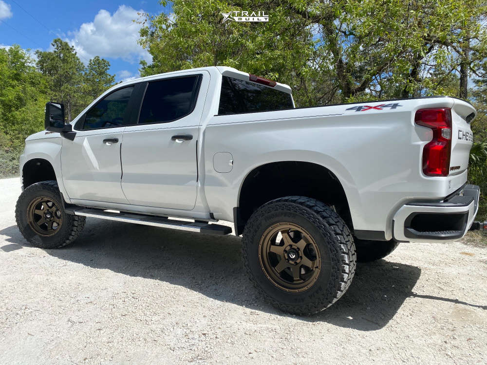 2019 Chevrolet Silverado 1500 Wheel Offset Aggressive > 1" Outside ...