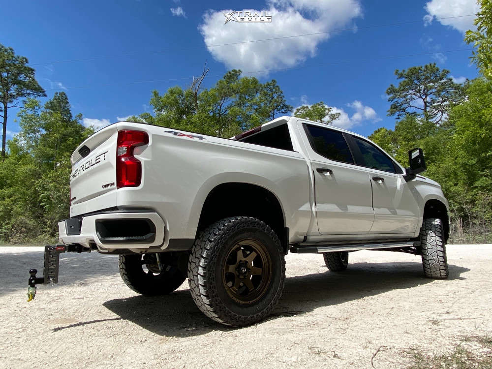 2019 Chevrolet Silverado 1500 Wheel Offset Aggressive > 1" Outside ...