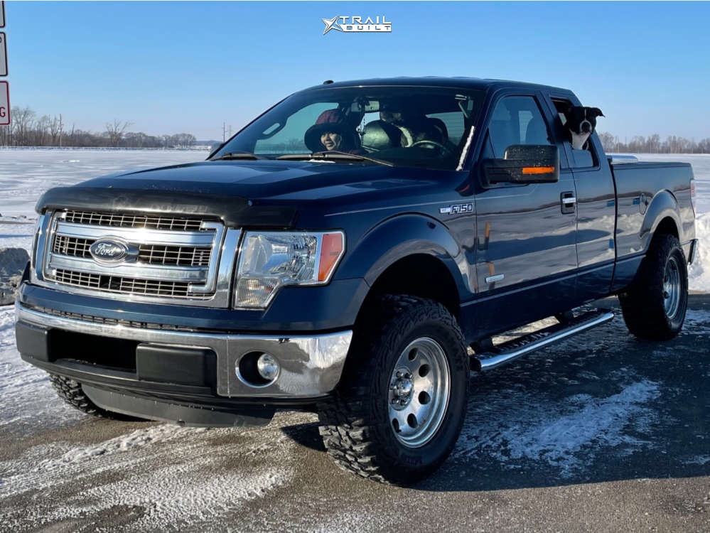 2013 Ford F-150 Wheel Offset Aggressive > 1" Outside Fender Leveling ...
