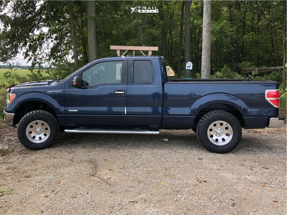 2013 Ford F-150 Wheel Offset Aggressive > 1" Outside Fender Leveling ...